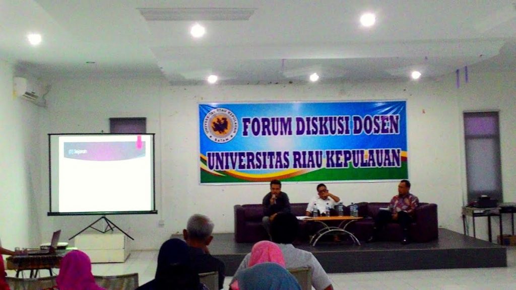 UNRIKA WISUDA 163 MAHASISWA – Universitas Riau Kepulauan